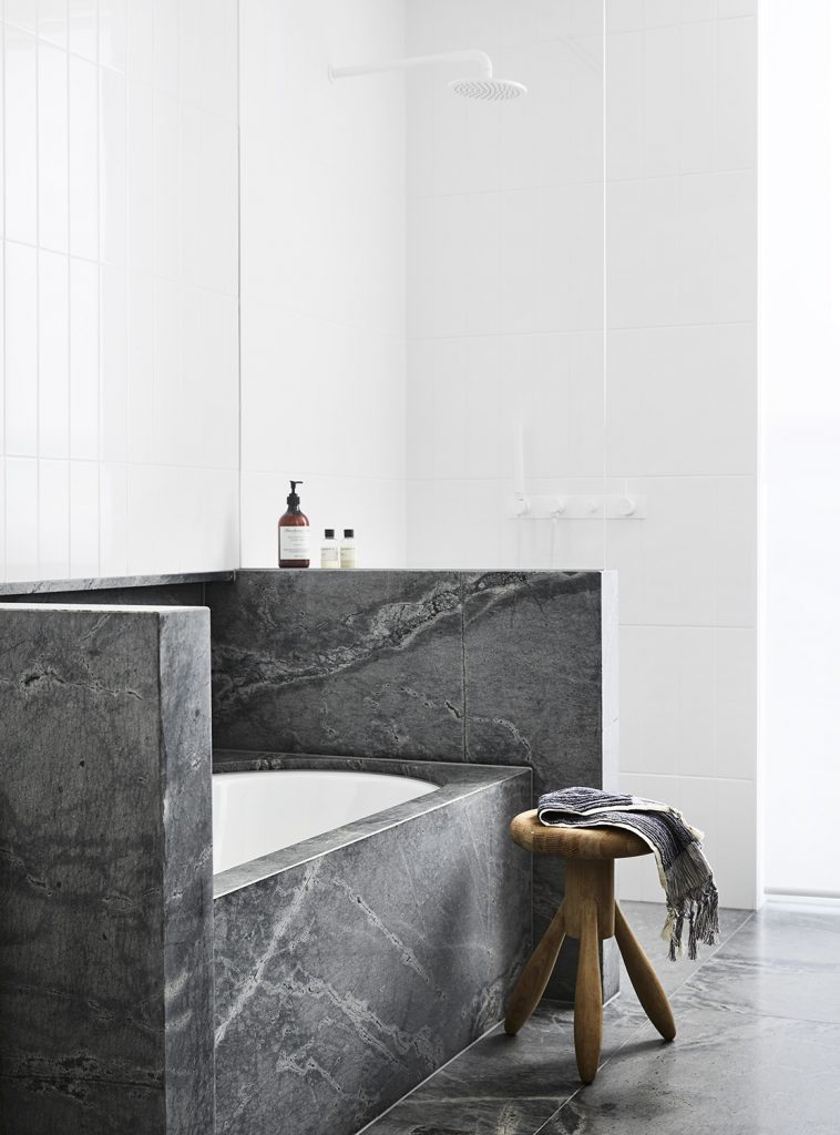 Beatrix Rowe designs a light-filled interior for this Melbourne home ...