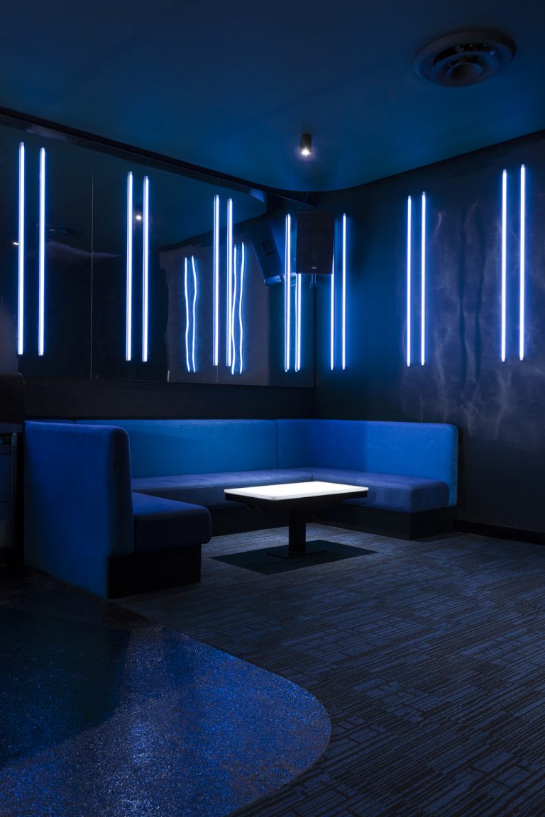 A 21st century nightclub design where technology takes centre stage ...