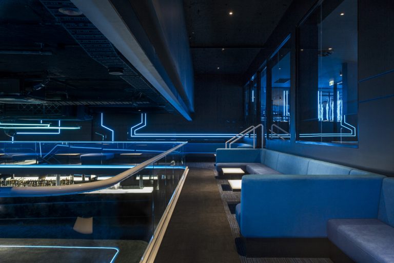 A 21st century nightclub design where technology takes centre stage ...