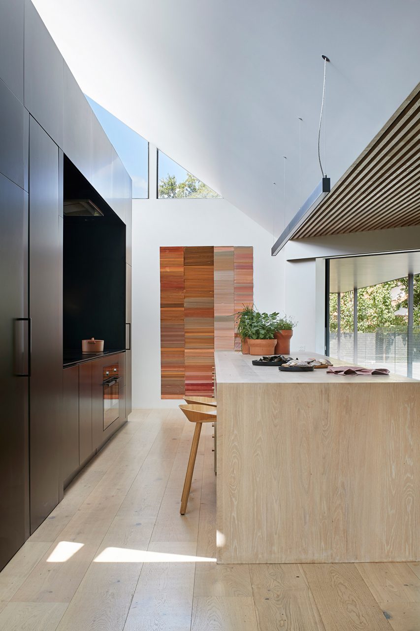 studiofour creates stripped back Melbourne home in Central Park Road ...