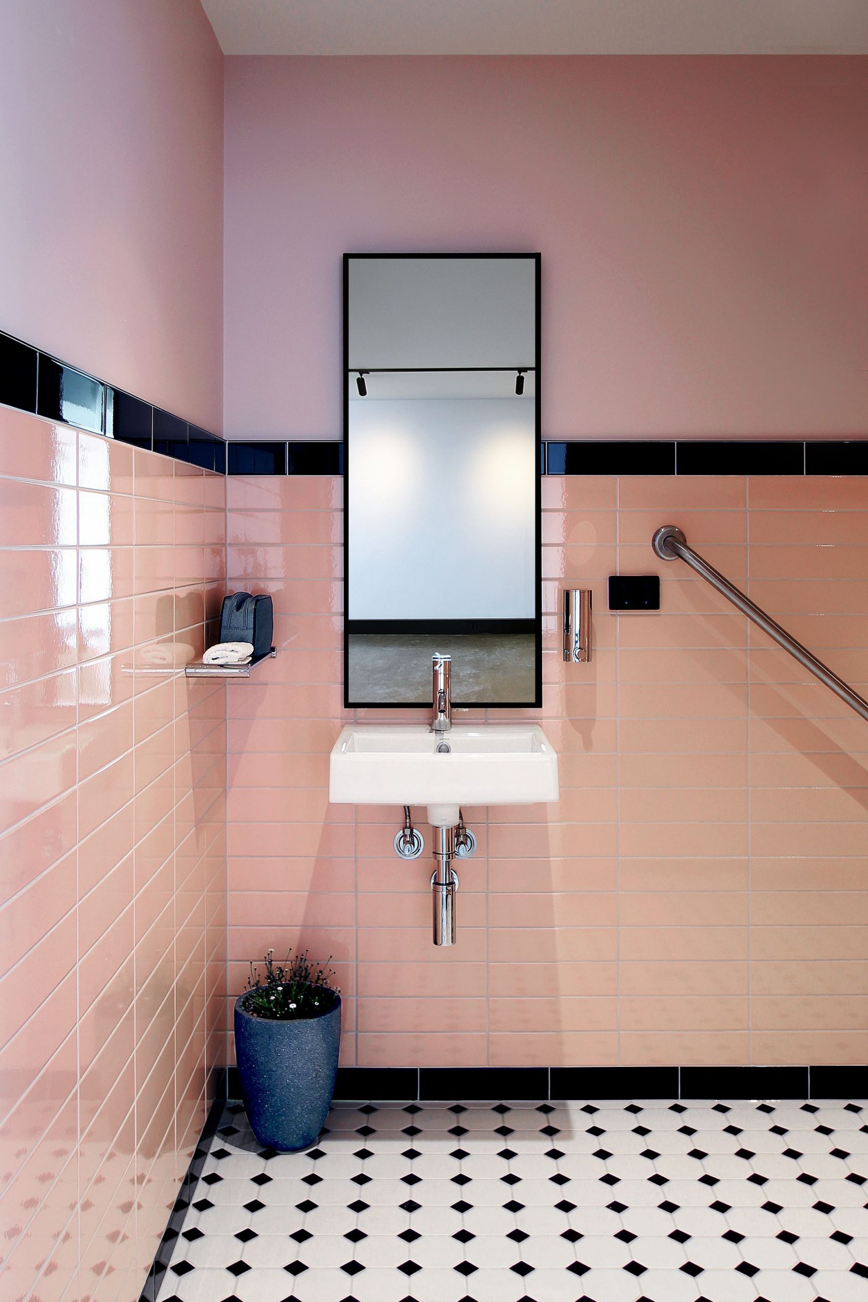 Terence Yong Architecture puts colour to work in Sydney Harry Seidler ...