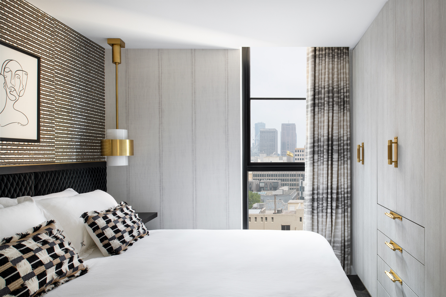 Alexander Pollock Melbourne weekender dominated by "dramatic stone ...