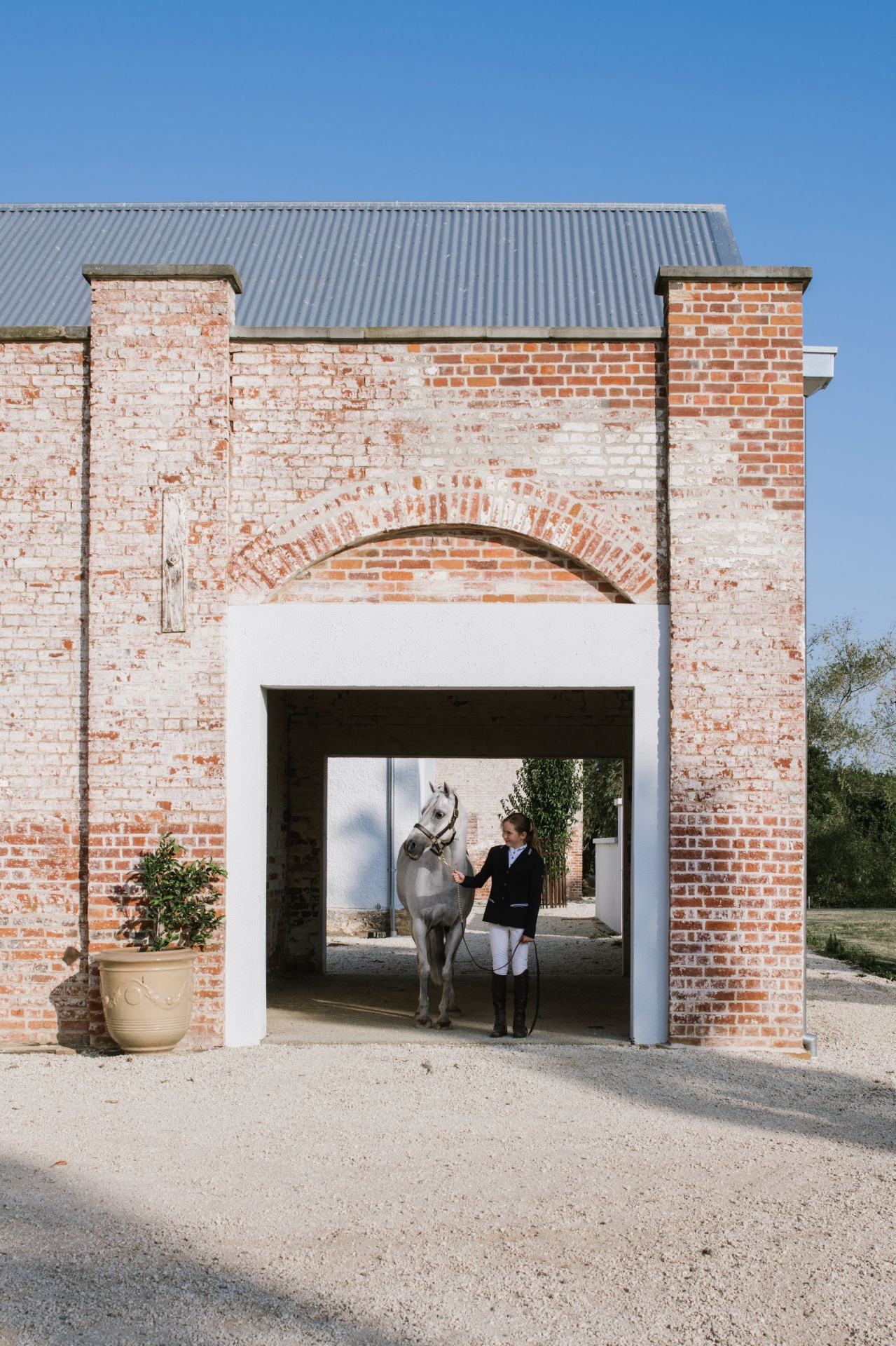 Cumulus Studio incorporates shou sugi ban into 200-year-old mansion in ...