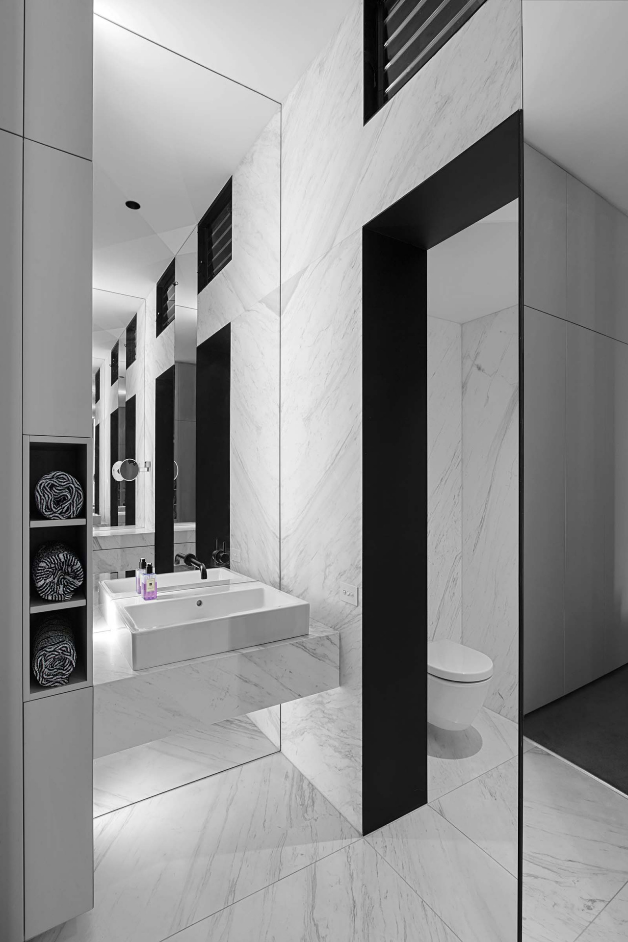 Maher Design and Lincoln Barker Architecture cantilever extension to ...