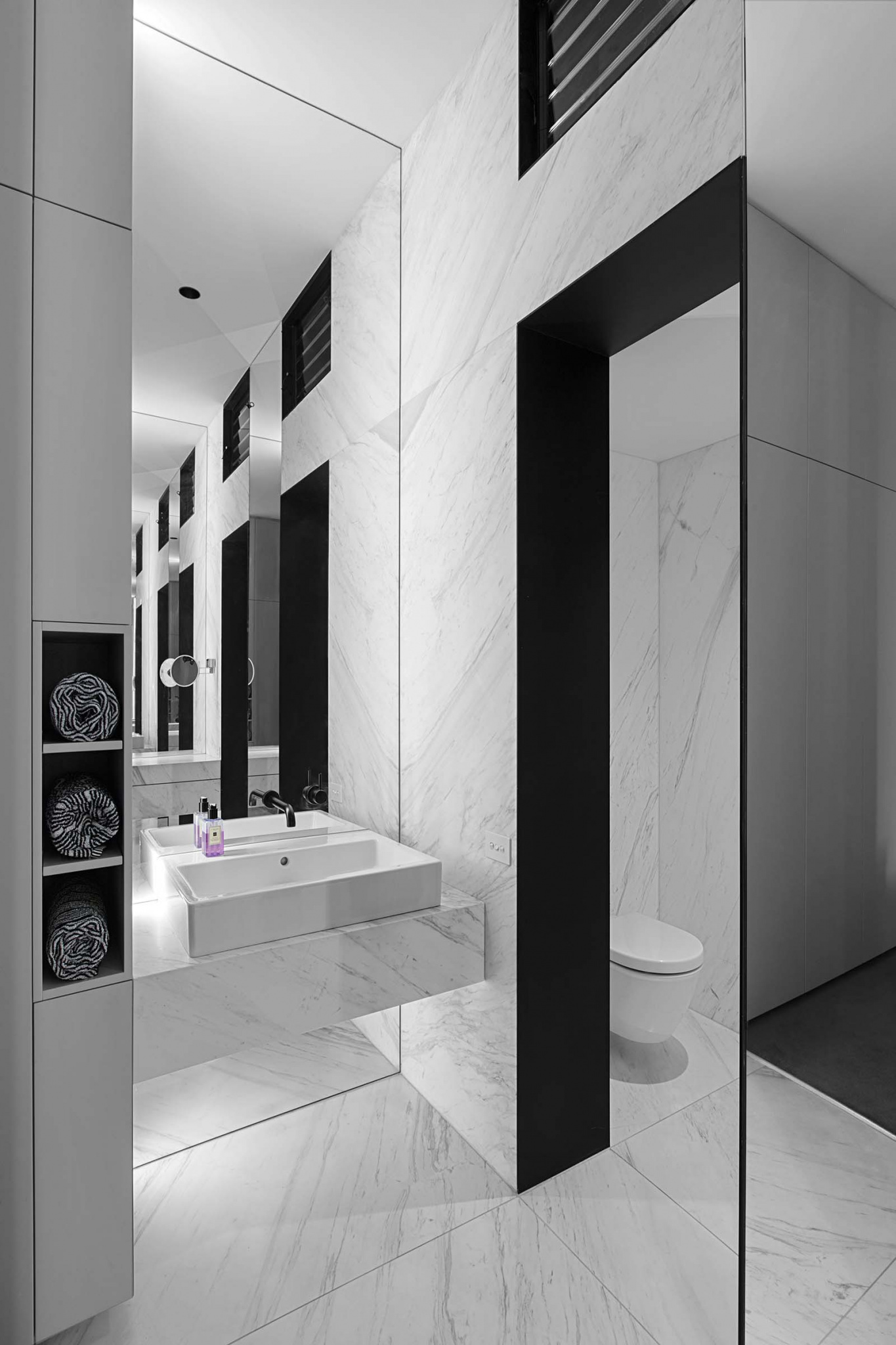 Maher Design and Lincoln Barker Architecture cantilever extension to ...