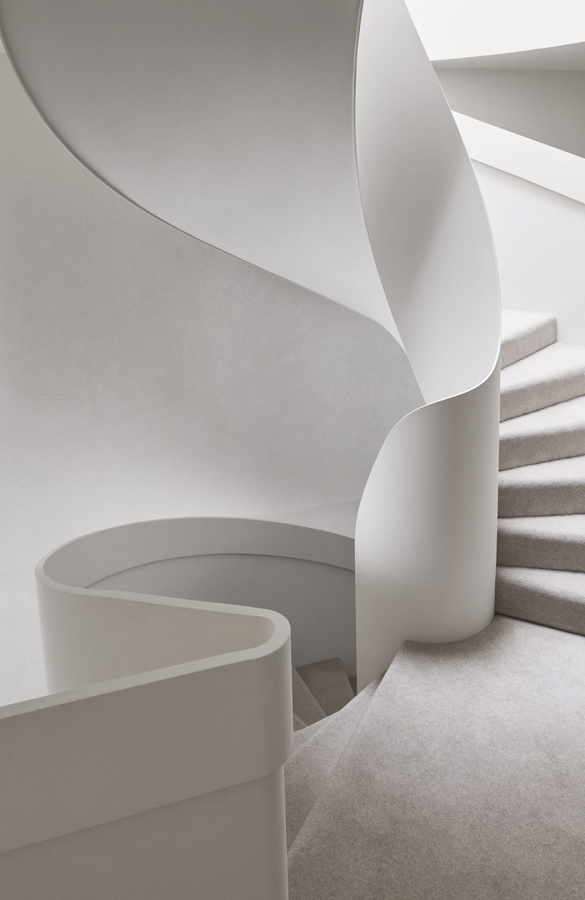 Jolson inserts "curvaceous" white staircase into Melbourne home ...