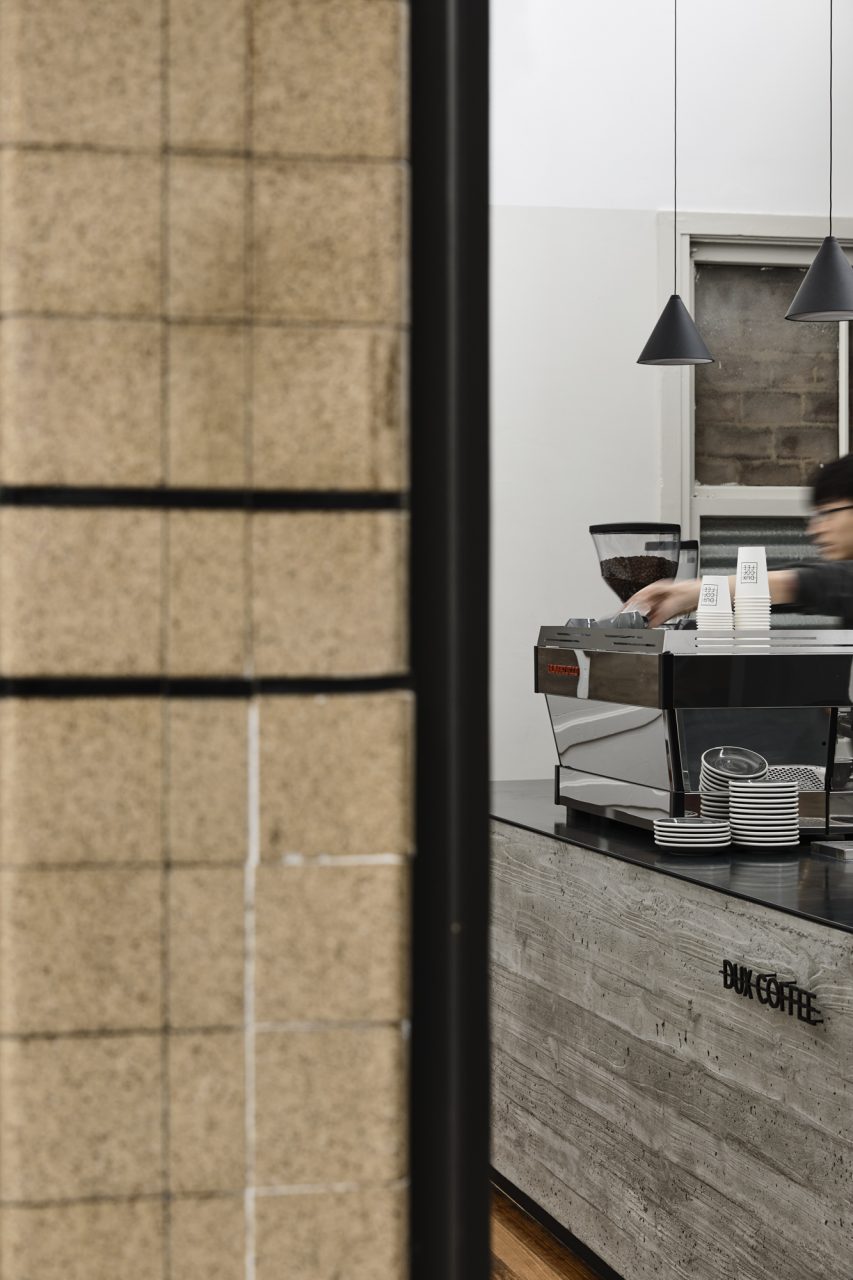 "Monolithic" concrete bar features in tiny coffee shop from Pierce ...