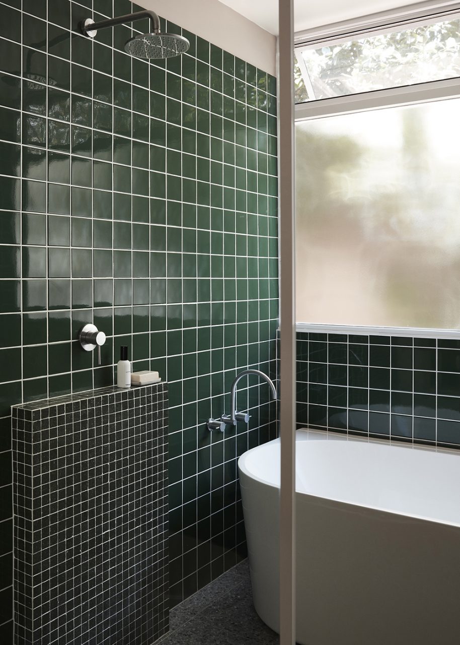 Seven Australian bathrooms with tiles that demand attention ...
