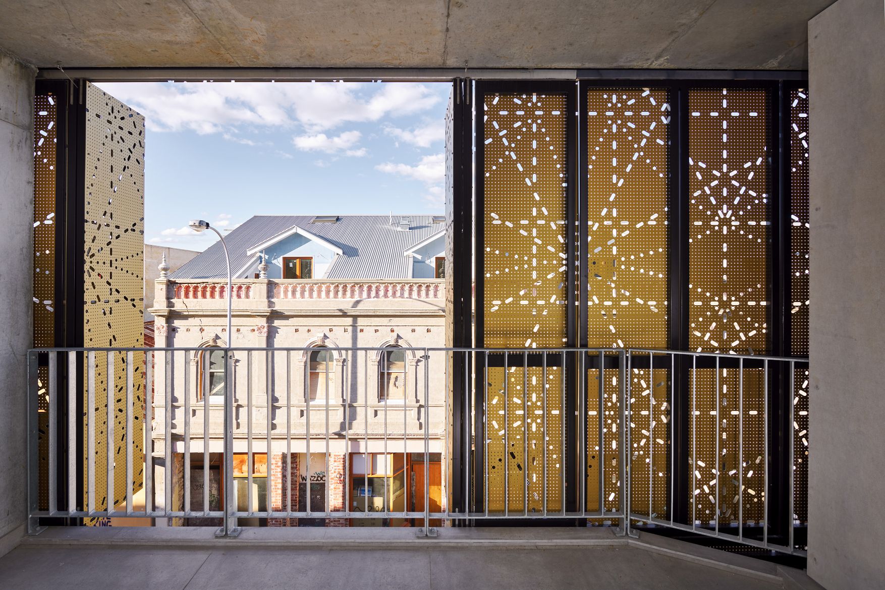 Matthews and Scavalli completes Fremantle Social club facade with ...