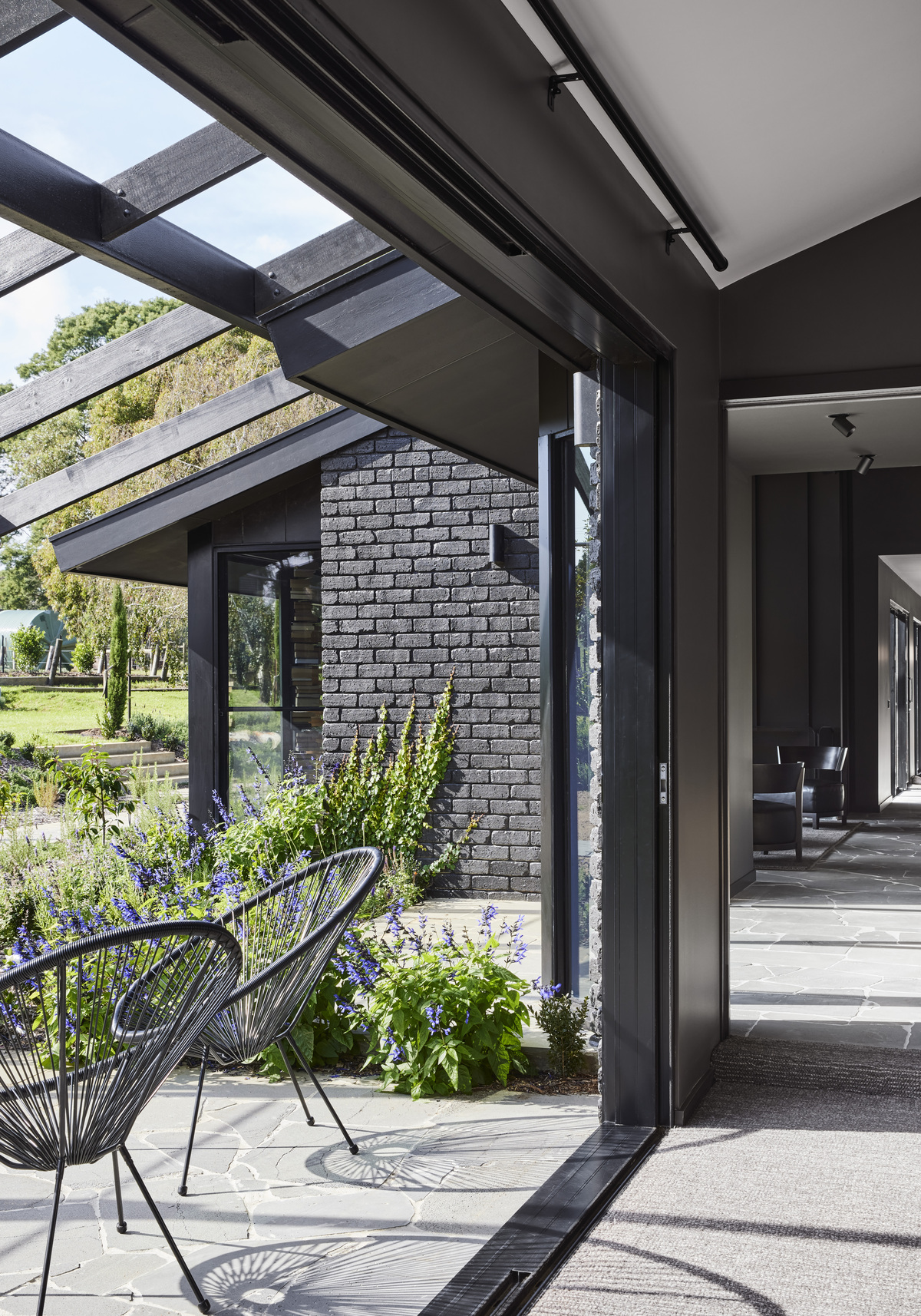 A weekender on the coast - The Seat by Atlas Architects - Australian ...