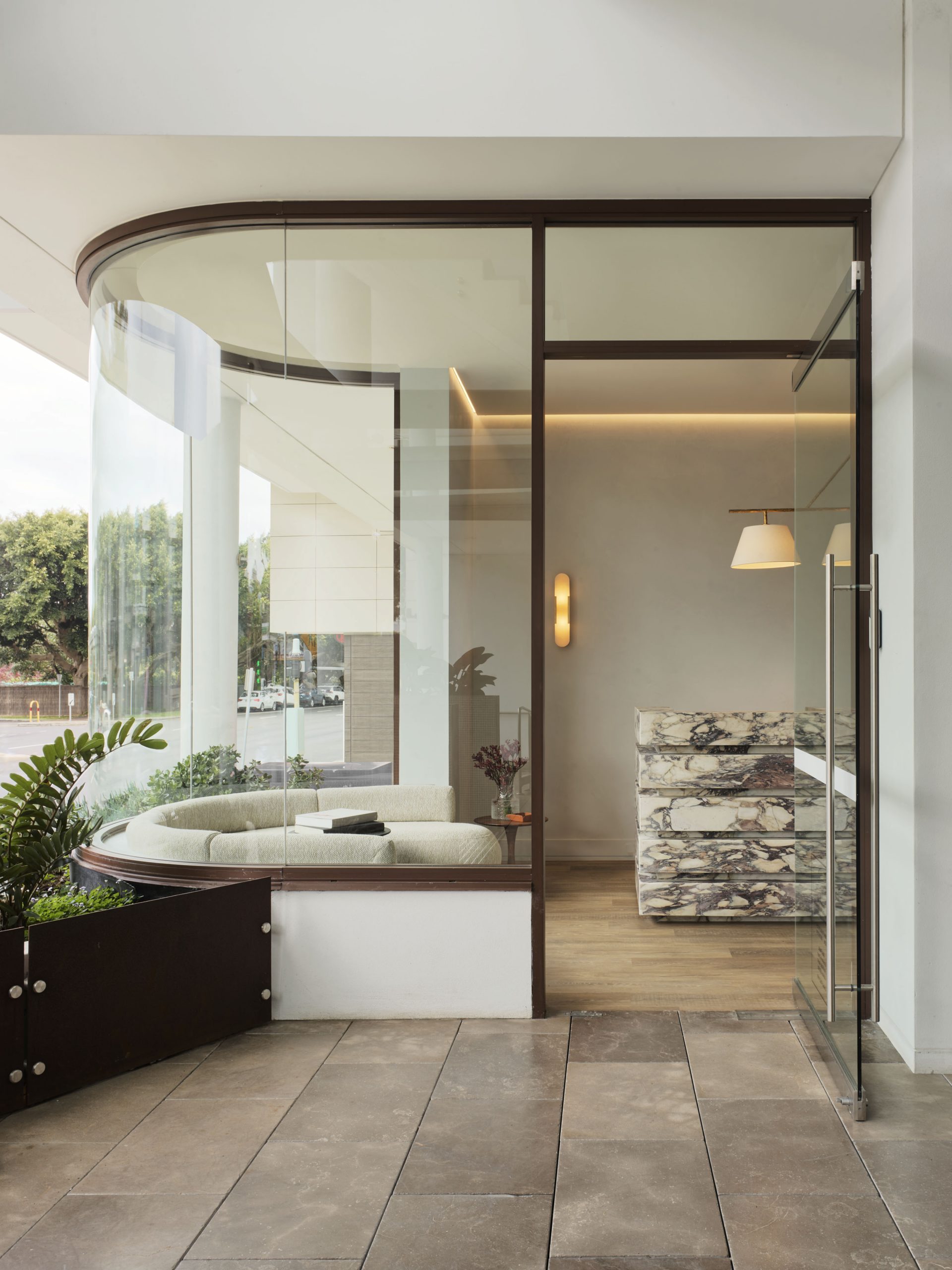 Smac Studio designs a luxurious and modern reception area in Rose Bay ...