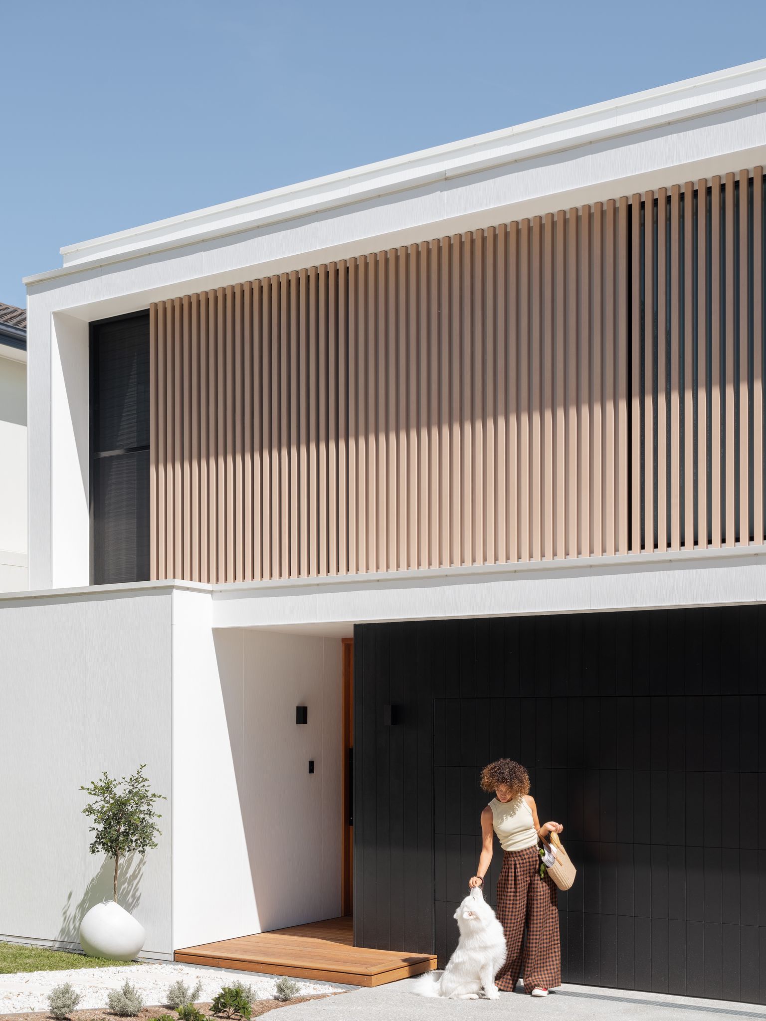 Hardie™ Brushed Concrete Cladding : A modern look with a designer touch ...