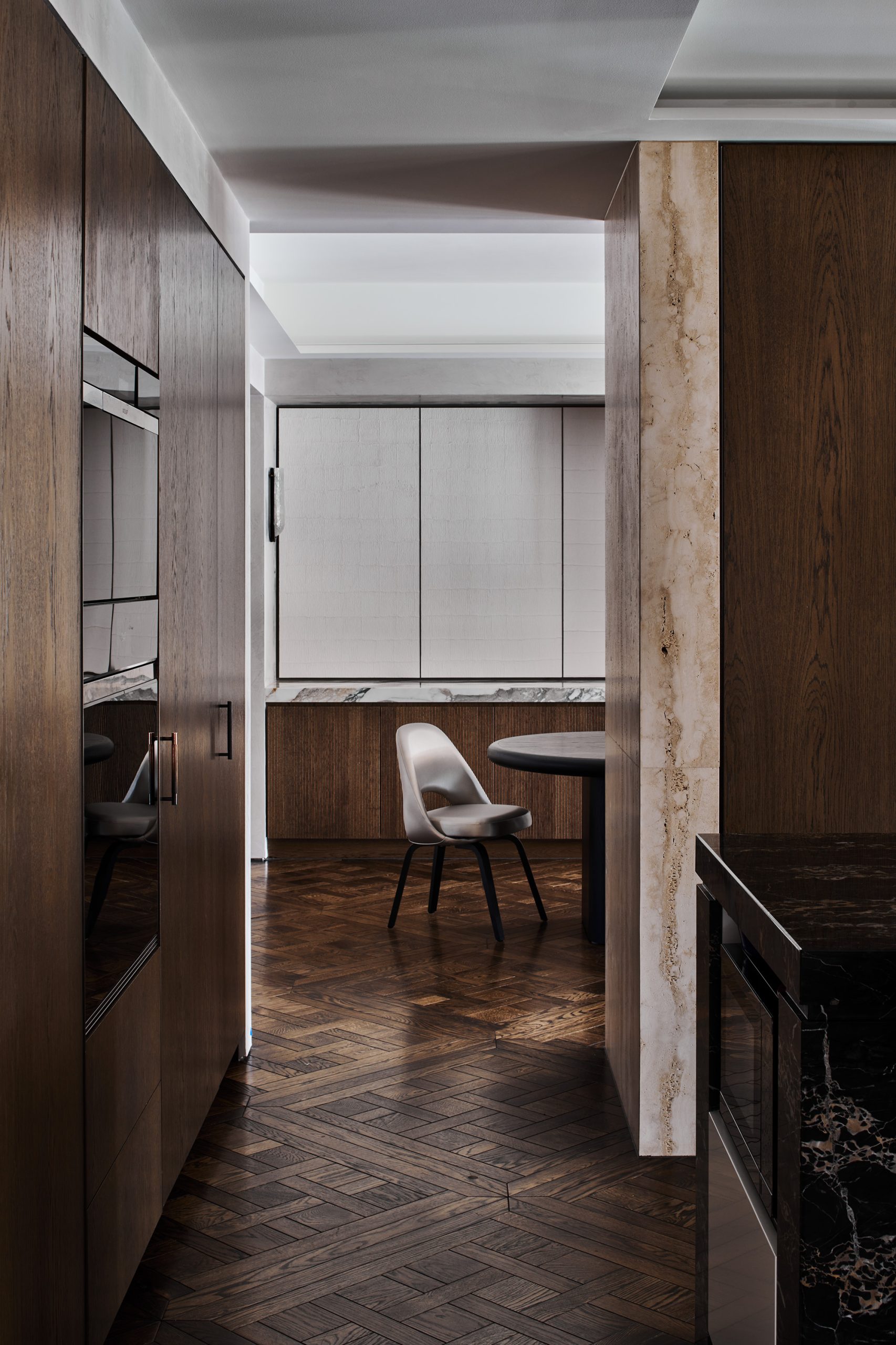 The show-stopping, show-pony luxury and glamour of a David Hicks ...