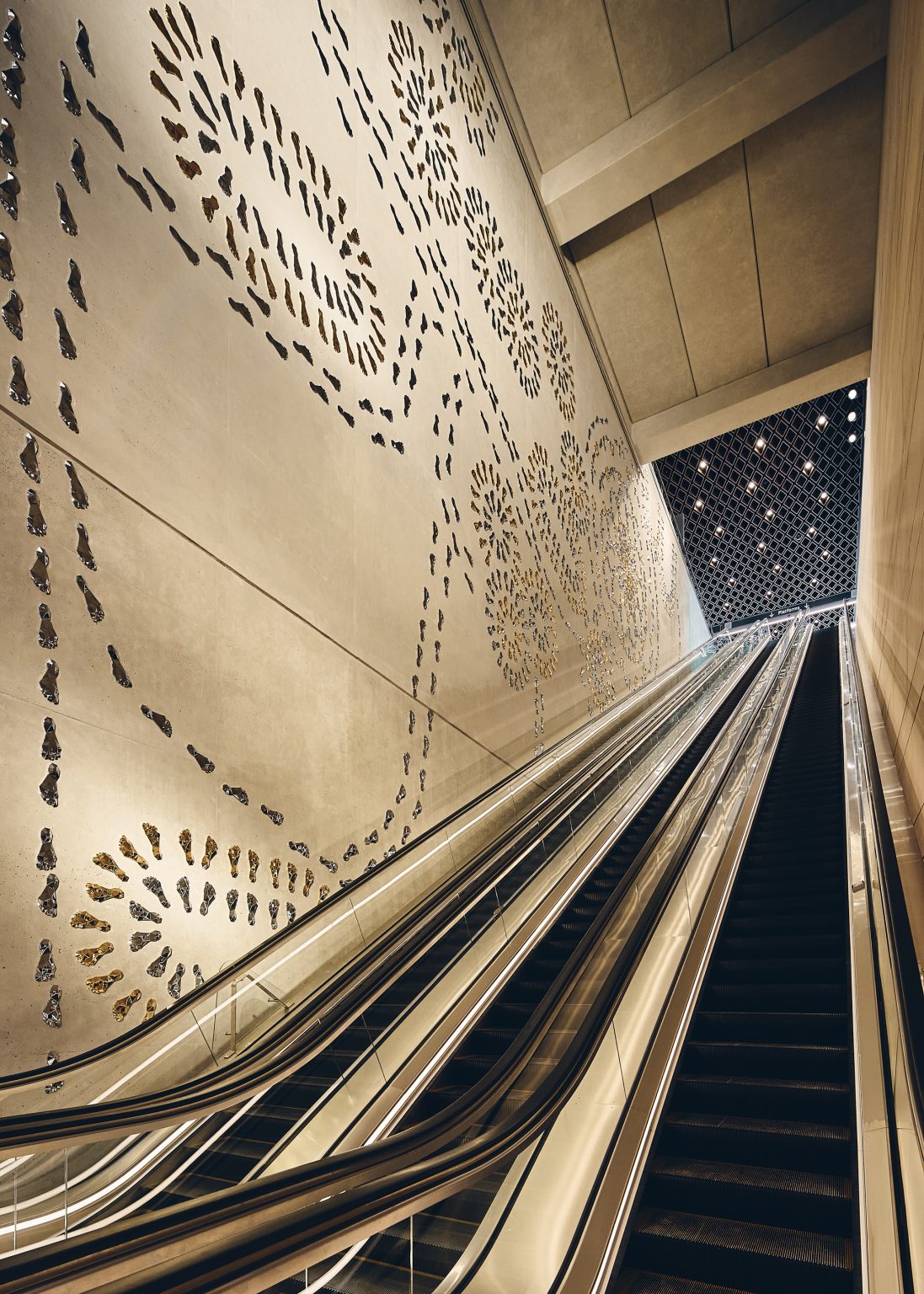 Art amplifies Indigenous cultural heritage at Australia's newest rail ...